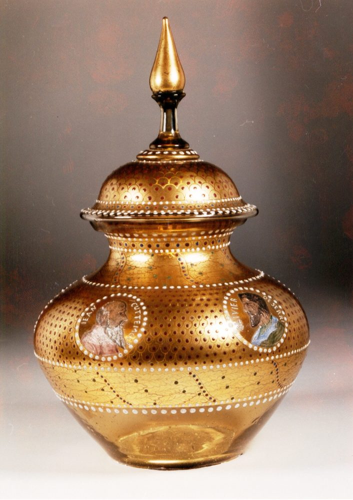 Informationen für die Deckeldose des Historismus - Glasmuseum Wertheim ...